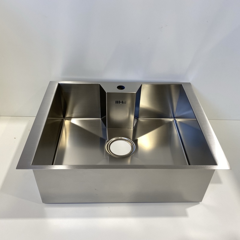 Lavelli cucina in acciaio su misura, corten e bronzo Verona